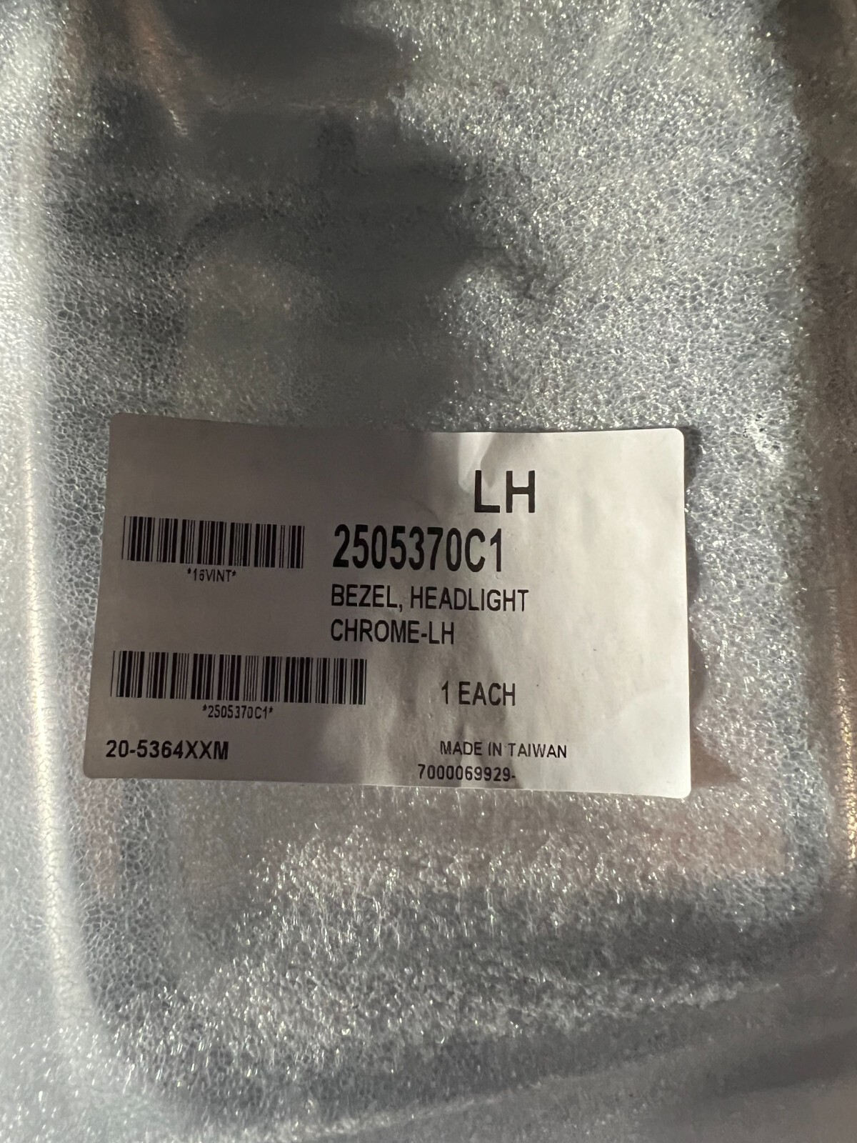 GENUINE NEW OEM INTERNATIONAL LH CHROME HEADLIGHT BEZEL 2505370C1 | eBay