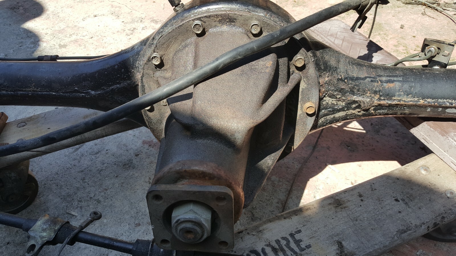 1986 87 Mazda B2000 Rear End Differential ONLY 1 DRUM | eBay