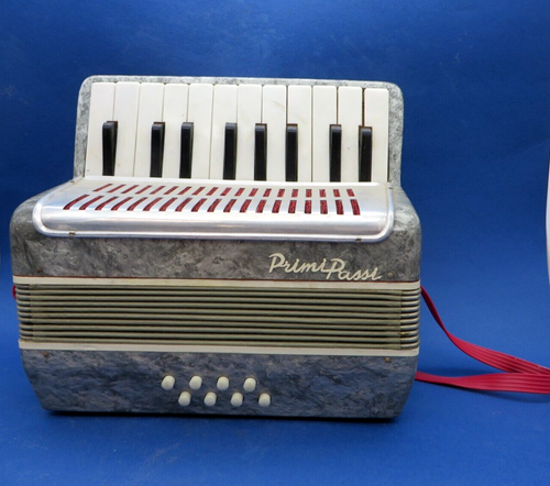 PICCOLA FISARMONICA VINTAGE " PRIMI PASSI " DA COLLEZIONE - LEGGI ...