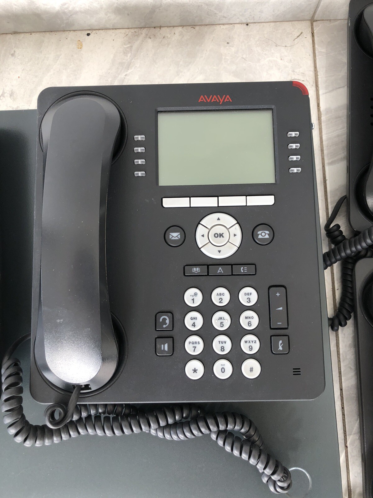 Avaya IP Office 500 V2 Control Unit Plus 9X Avaya Telephones | eBay