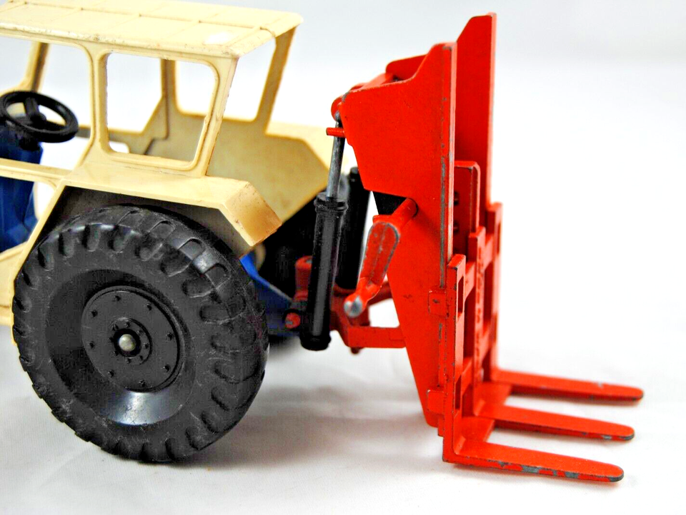 Various LONE STAR FARM MACHINERY, TRAILERS & 5" TRACTORS Mix Lot Made ...