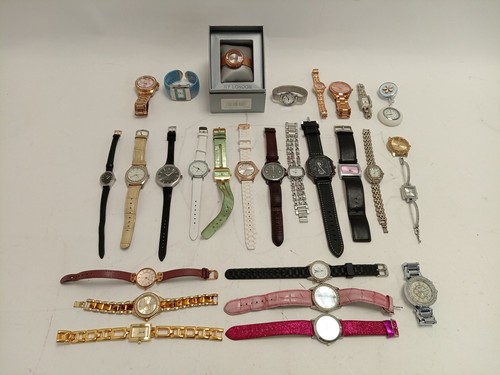 Job Lot 28 Wristwatches Wrist Watches Assorted Ladies Gents Styles ...