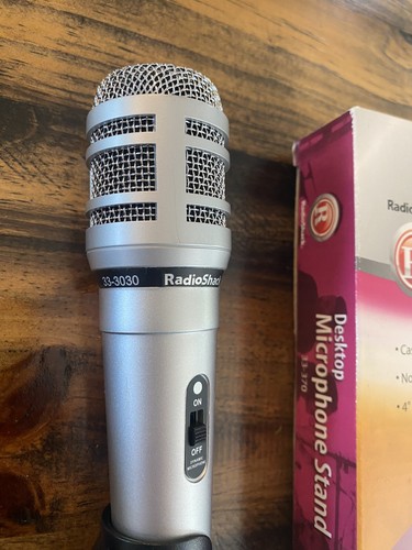 Radio Shack Omni-Directional Dynamic Microphone 33-3030 with Desktop ...