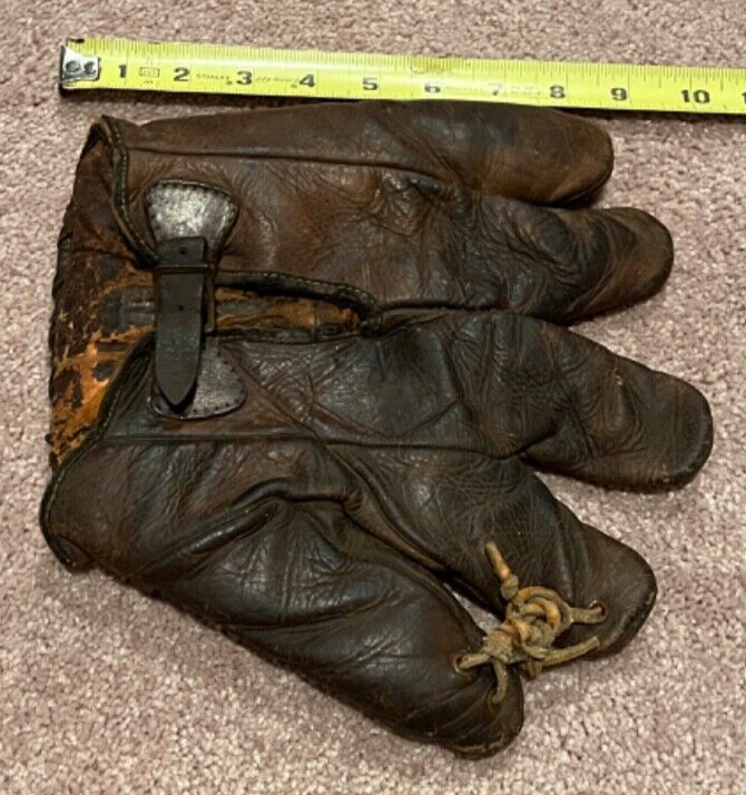 Vintage 1920's baseball glove - buckle back | eBay