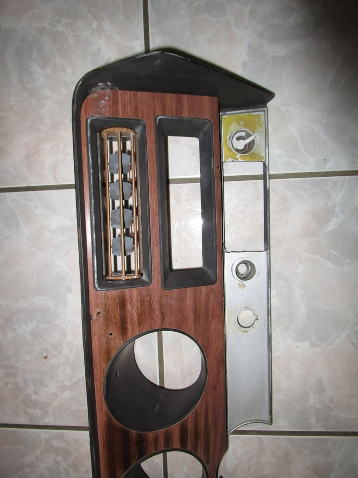 1970-72 PONTIAC GTO Le MANS T-37 GT-37 A/C DASH BEZEL WITH CENTER VENT ...