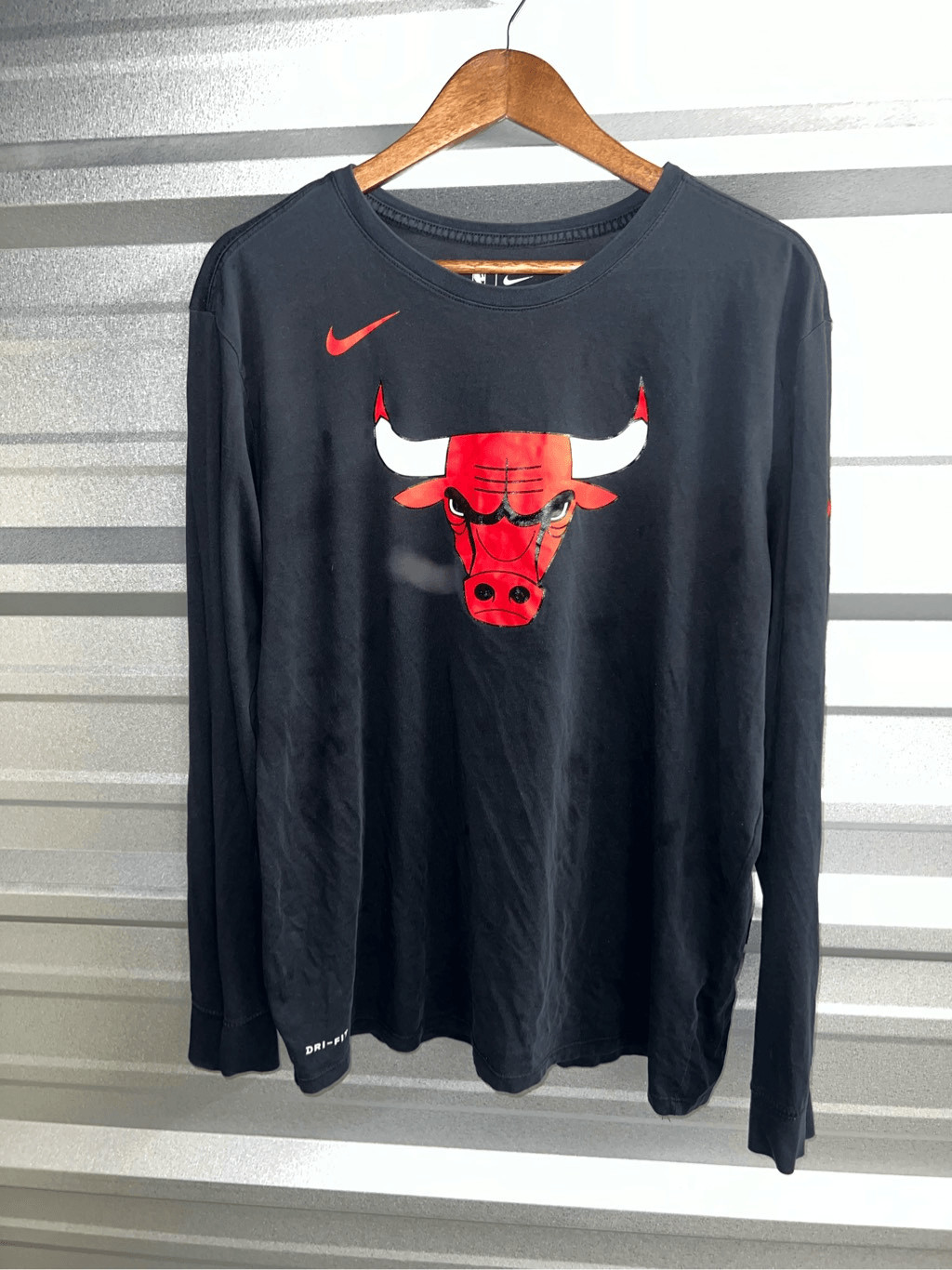 Nike Chicago Bulls Official Merchandise The Nike Tee … - Gem