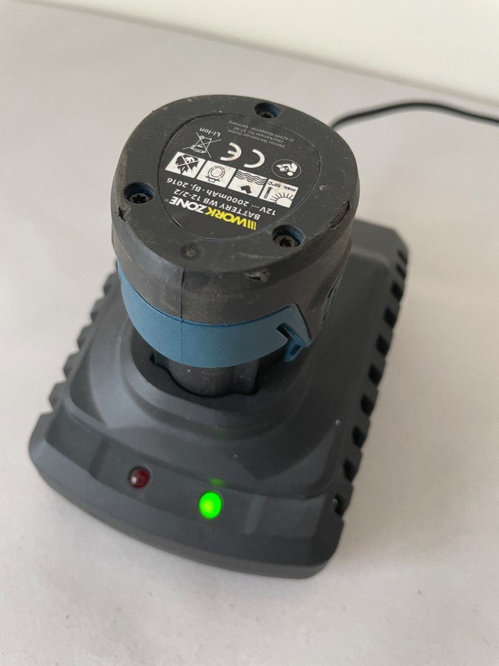 Workzone Cordless Drill Driver Li-Ion 12V 2000mAh Battery Charger Hard ...