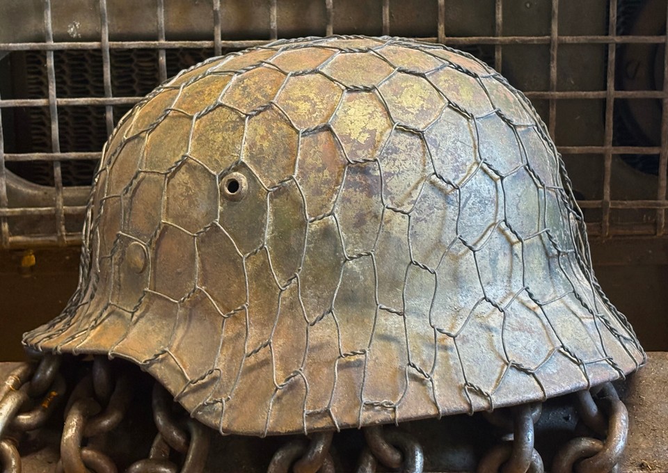 WW2 German M35 Steel Helmet (Stahlhelm) – SE62 – Genuine 3 Color ...