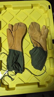 US Military Issue Cold Weather Trigger Finger Mitten Shell and Medium ...