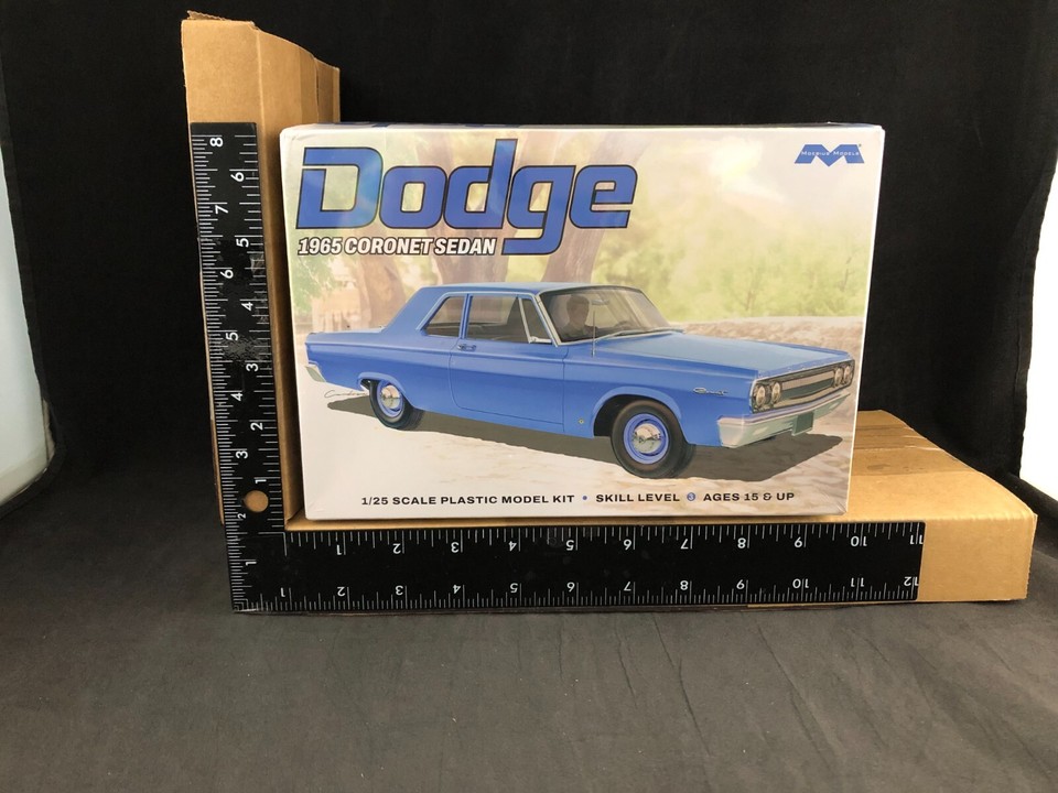 Moebius 1965 Dodge Coronet Sedan 1:25 Scale Plastic Model Kit 2461 NISB ...