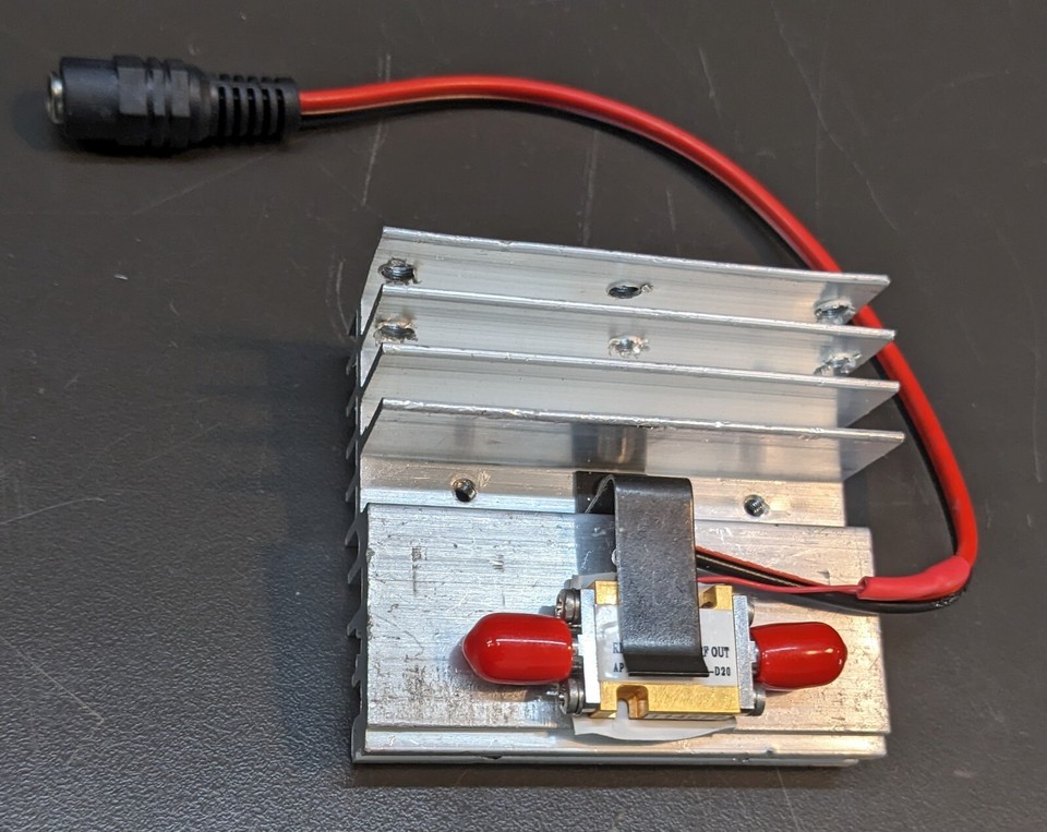 AmpliTech 40dB Gain Low Noise Amplifier 15 to 40 GHz 2.92mm LNA ...