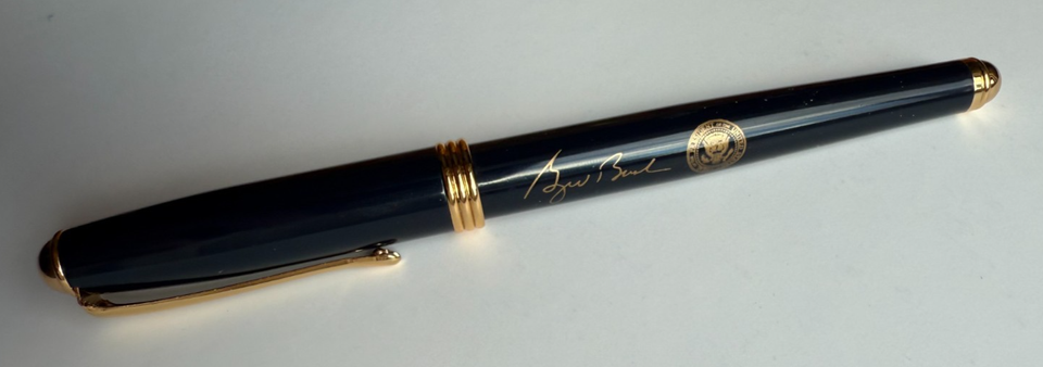 GEORGE W BUSH -AUTHENTIC PRESIDENTIAL SIGNING PEN/STATIONERY- WHITE ...