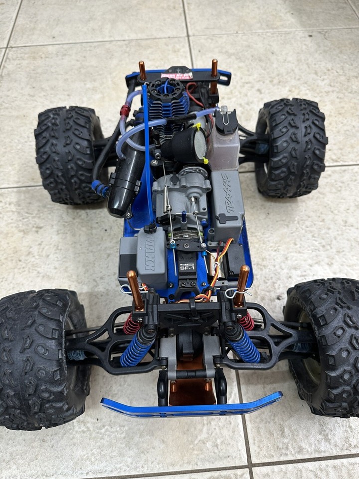Traxxas T-MAXX 3.3 4x4 Nitro Monster Truck RC 1/10 | eBay