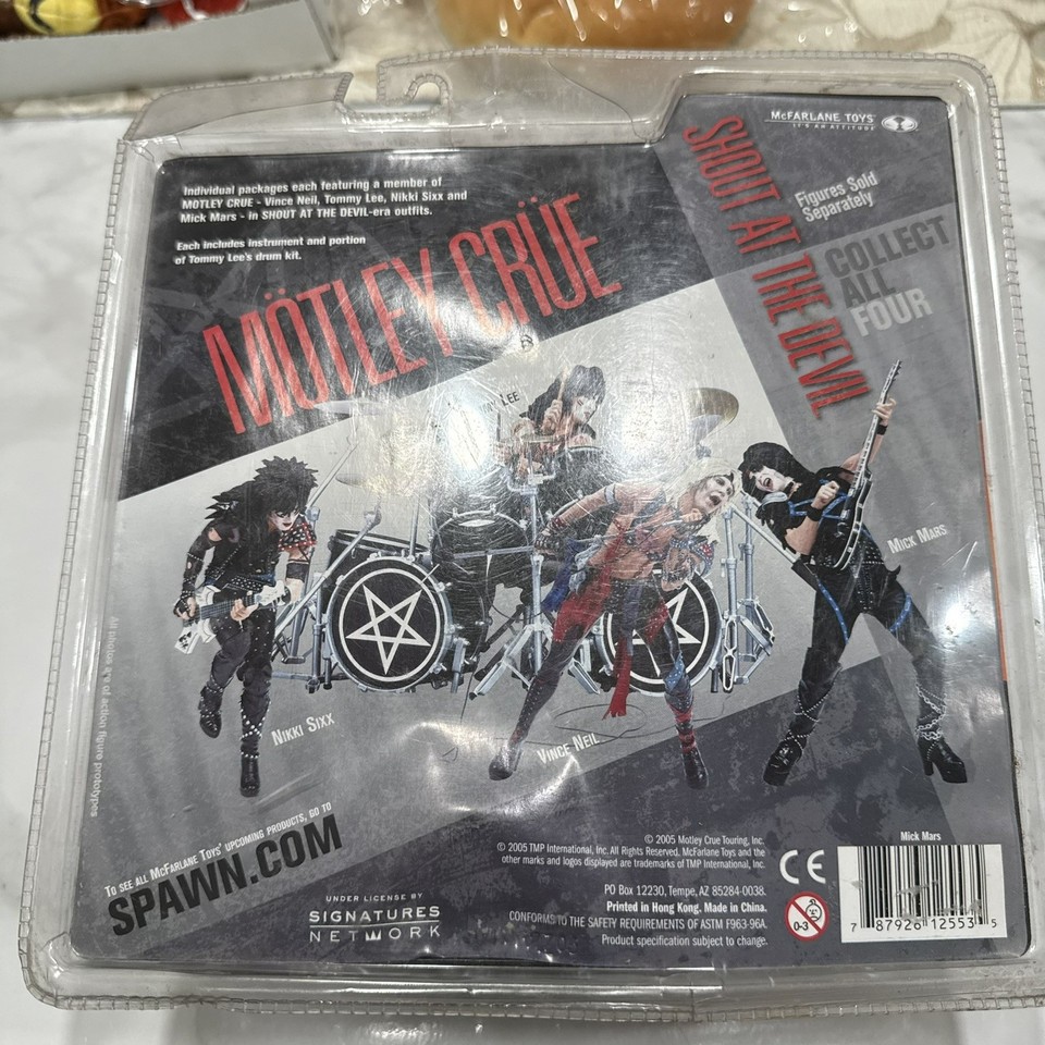 McFarlane Toys Mick Mars 1969 Woodstock Action Figure Stage Mic ...