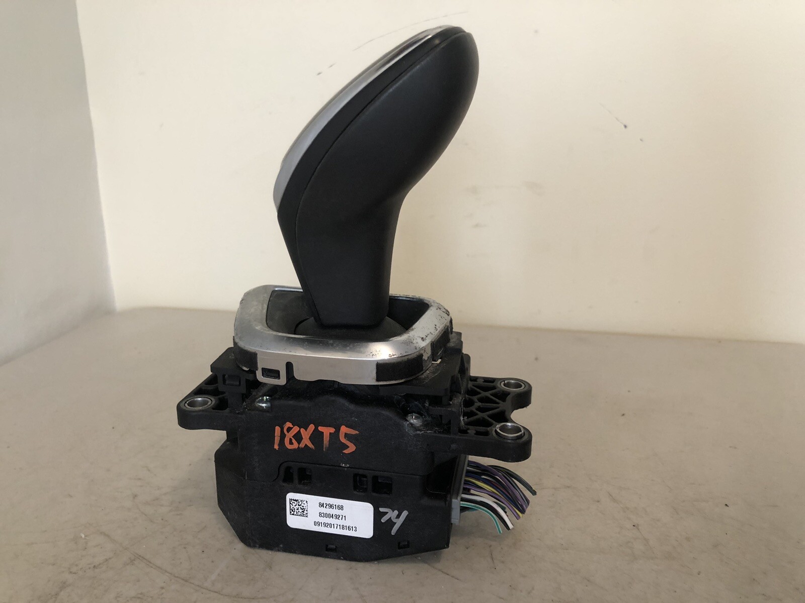 2018 CADILLAC XT5 GEAR SHIFTER LEVER OEM 84296168 | eBay