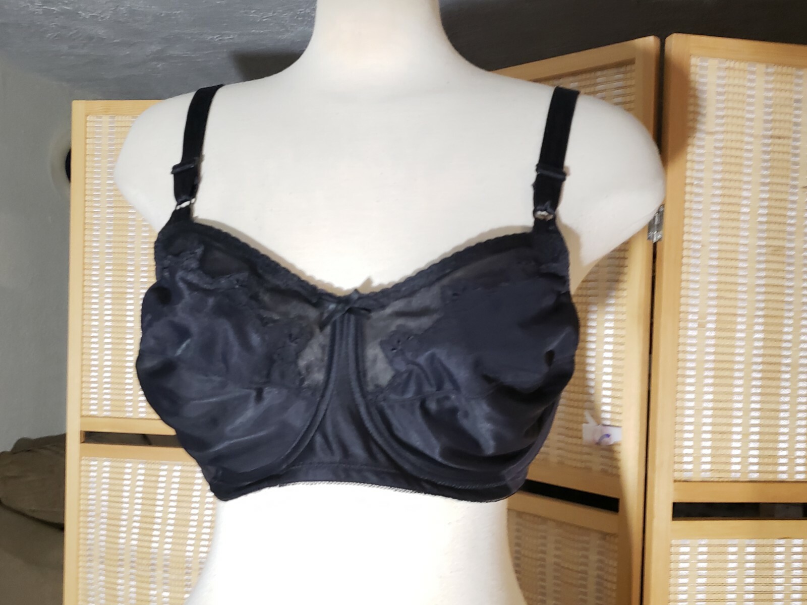 Bali Women's mesh lace hook Closure underwire Bra 42… - Gem