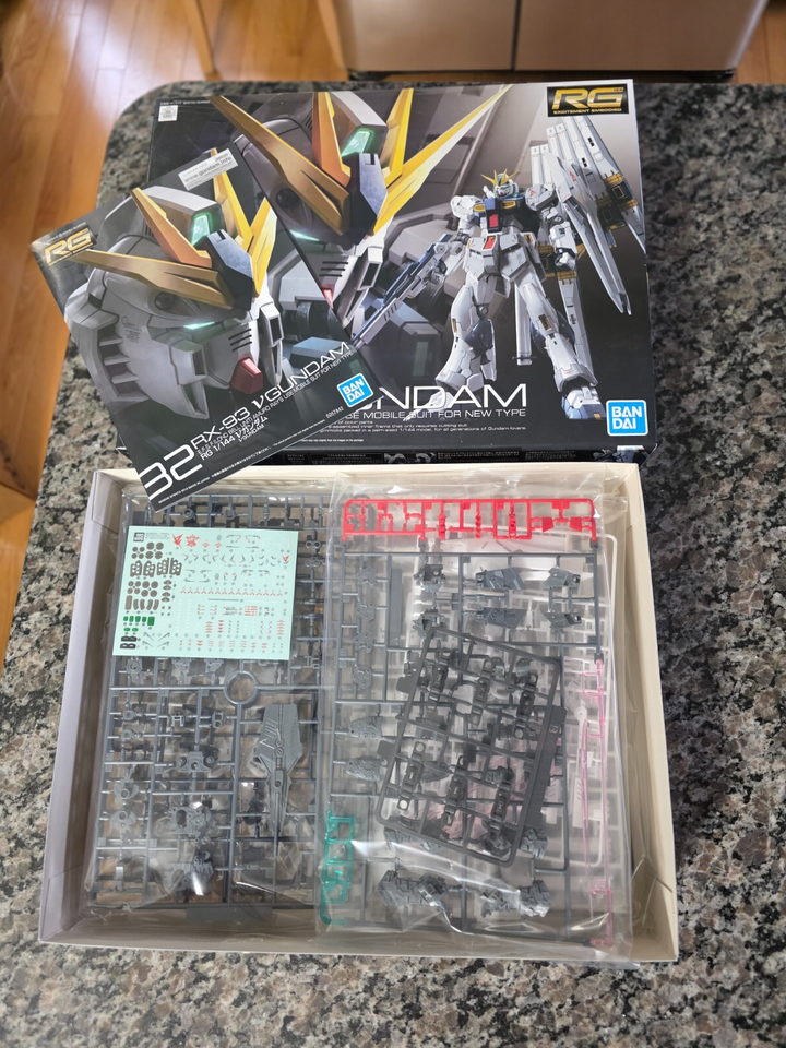 2019 Bandai RG 1/144 EFSF RX-93 V Gundam Amuro Ray's Mobile Suit Model ...