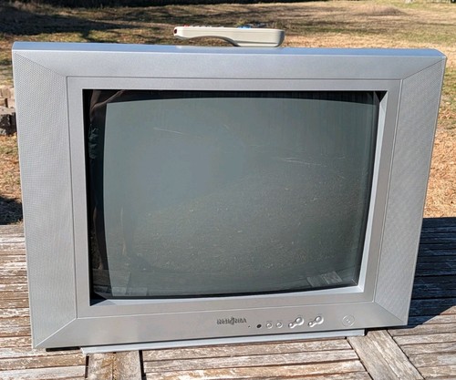 Insignia 20" IS-TV040919 Component S-Video Stereo Curved 2005 CRT TV w ...