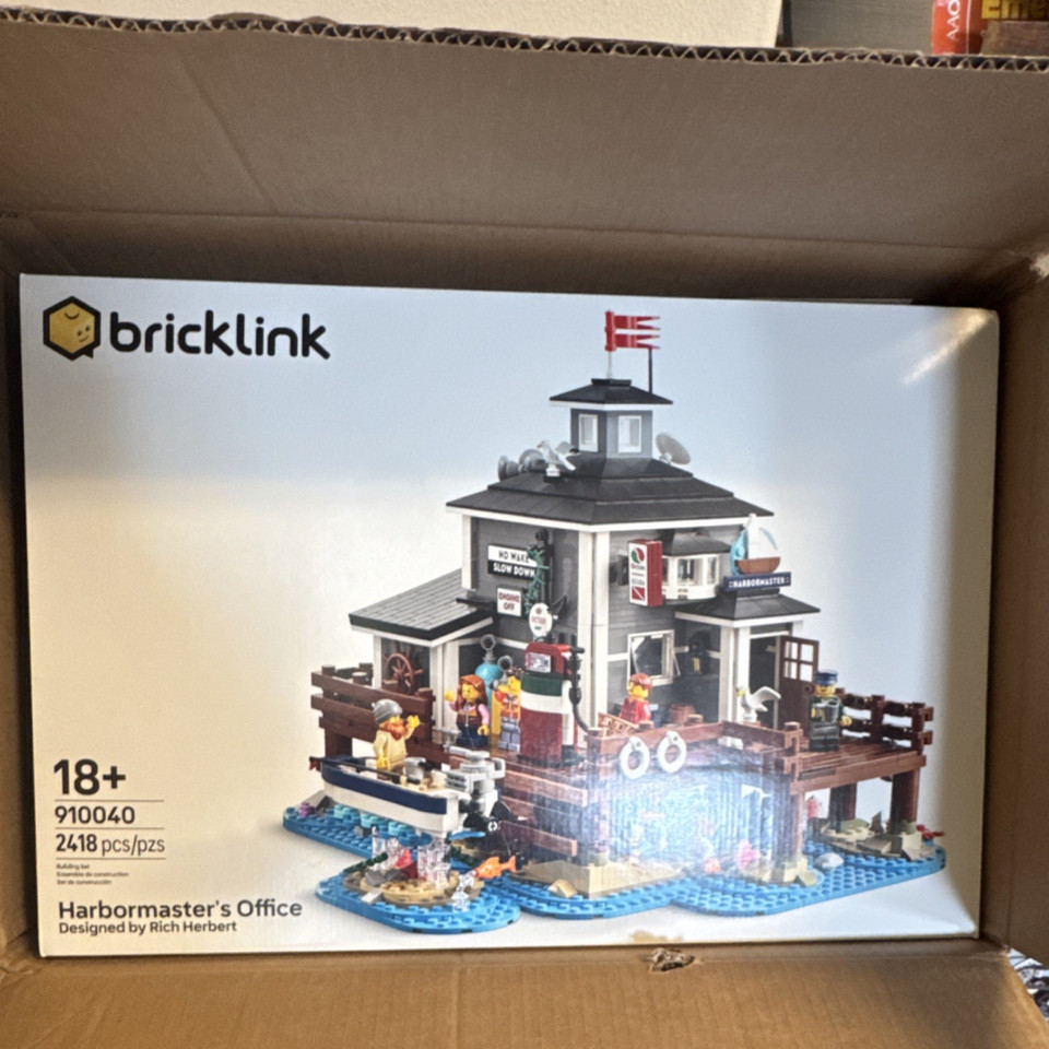 LEGO BrickLink Harbormaster's Office 910040 BrickLink Designer 2418pcs ...