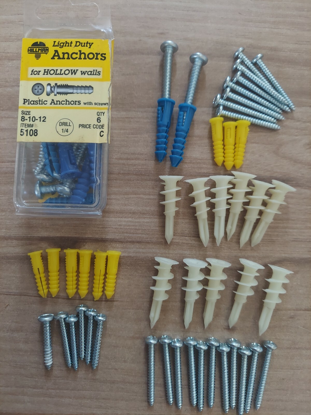 ASSORTED PLASTIC WALL ANCHOR SET SIZE 4, 6, 8 ...OVER 50 PIECES | eBay