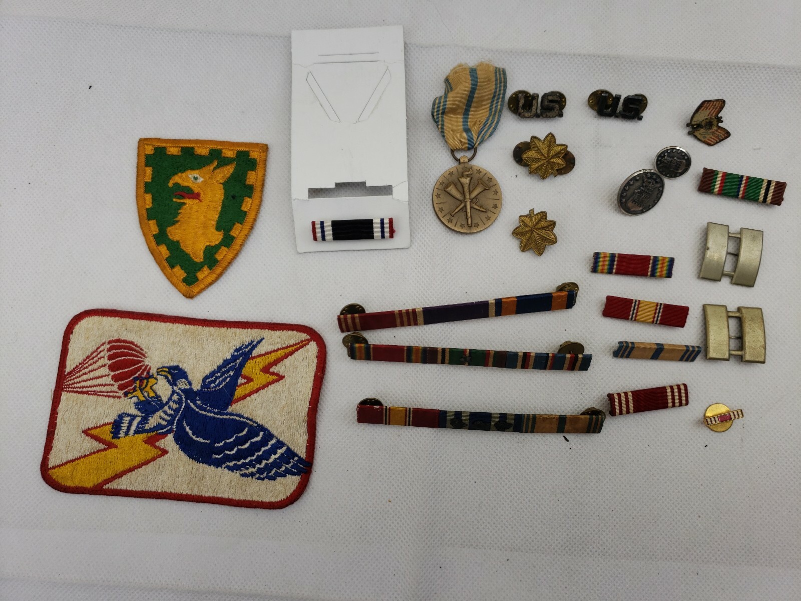 Lot 20+ Vintage Military Pins Ribbons Medals Patches PoW WW2 Korea ...