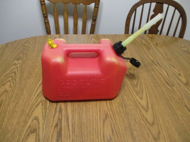 Blitz 2 Gallon 8oz Vented Gas Fuel Can With Flex Spout 11815 USA for ...