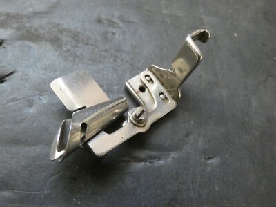 VINTAGE SINGER SEWING MACHINE FOOT #121464 | eBay