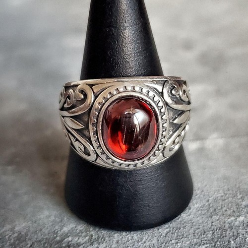 VINTAGE Vintage Silver 925 Engraved Art Engraved Red Gem Ring Antique ...
