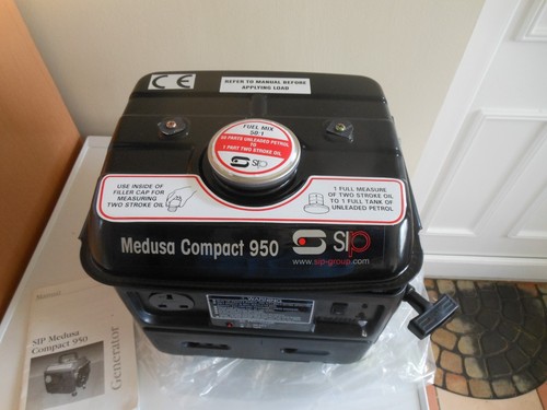 BNIB SIP MEDUSA COMPACT 950 GENERATOR 750 WATTS OUTPUT-2 STROKE PETROL ...