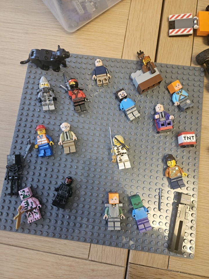 Lego Bundle Minecraft and starwars Giant Official lego bundle 20 ...