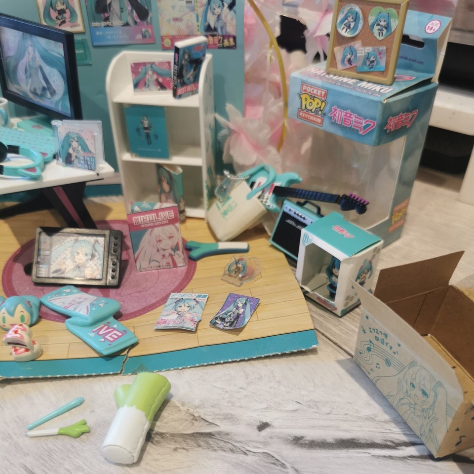 Re-ment Hatsune Miku Miku Miku Room Complete set box with 8 pieces ...