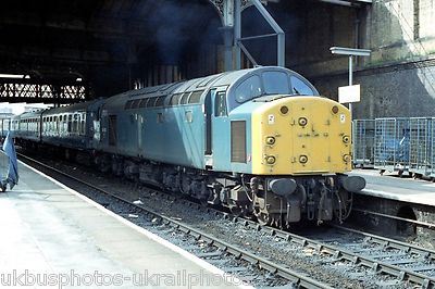 British Rail Class 40 40035 Manchester Victoria 01/04/83 Rail Photo c ...