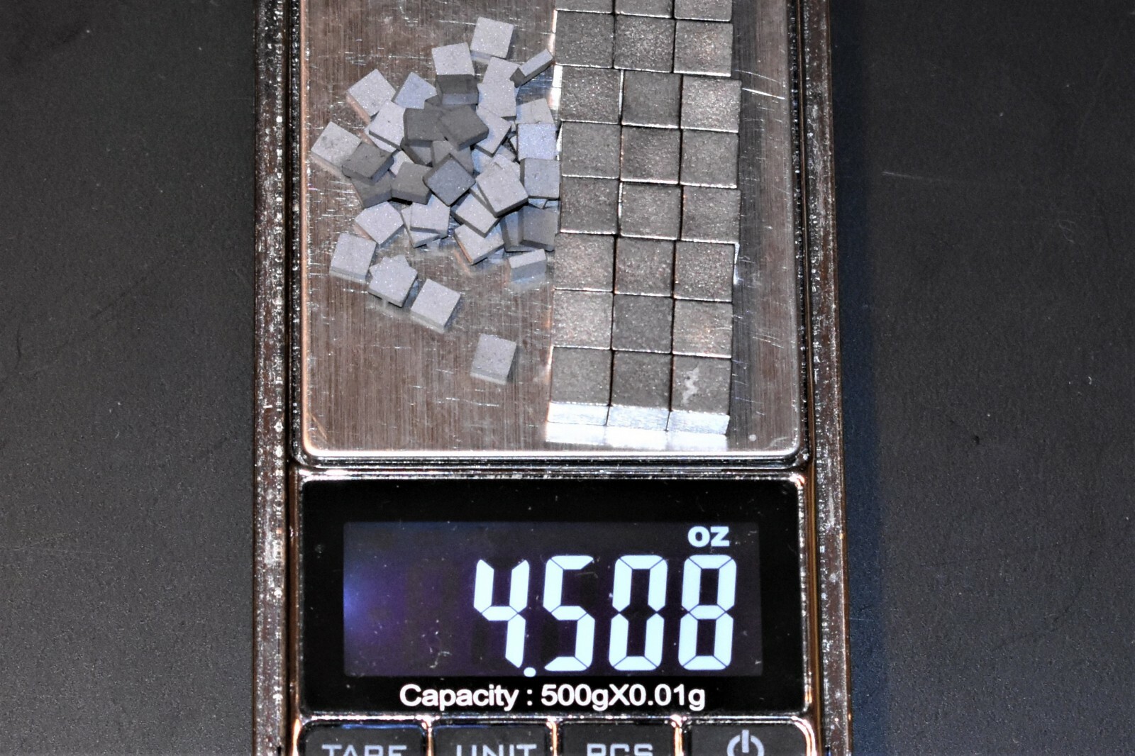 Tungsten cubes & chips for Pinewood Derby 4.50 oz exact 24 cubes &~ 0.5 ...