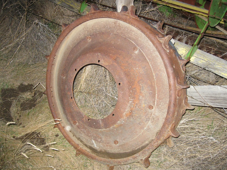 Ford Ferguson 9N 2N Tractor WW II Rear Steel Wheel With Lugs Fordson 8N ...