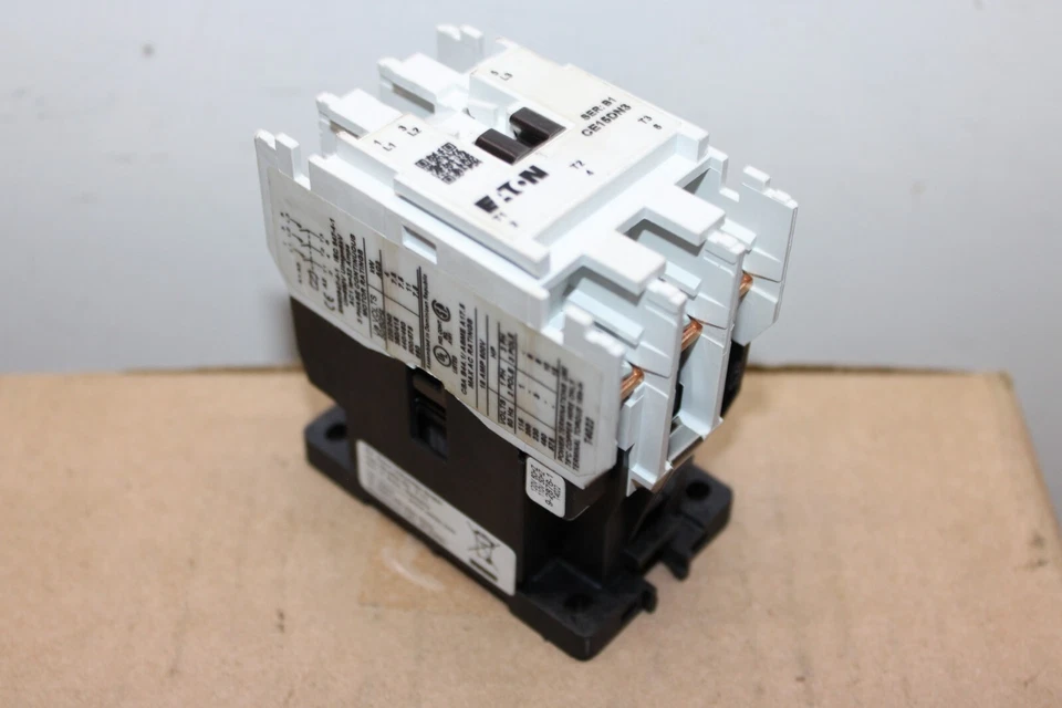 EATON CONTACTOR CE15DN3 18 AMP 600 VOLT 15 HP 3-POLE 3-PHASE COIL: 110 ...