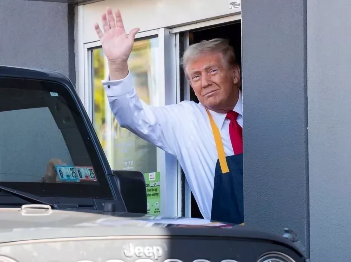 PRESIDENT DONALD TRUMP MCDONALDS FRY COOK WAVING Metal Fridge Magnet ...