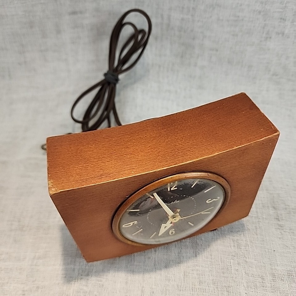 Westclox Pittsfield Luminous Blond Wood Alarm Clock 1950's MCM Untested ...