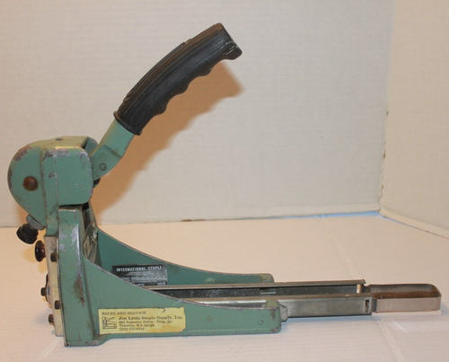 VINTAGE INTERNATIONAL STAPLE & MACHINE CO. MANUAL LARGE STAPLER | eBay
