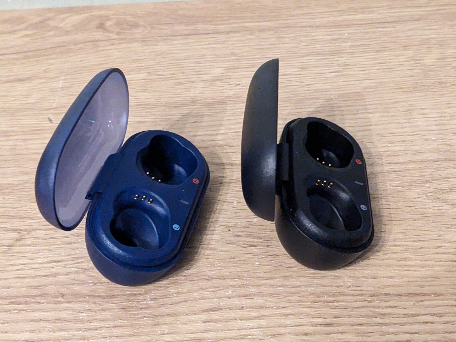 Charging case ONLY Sony WF-XB700 headphones true wireless Bluetooth ...