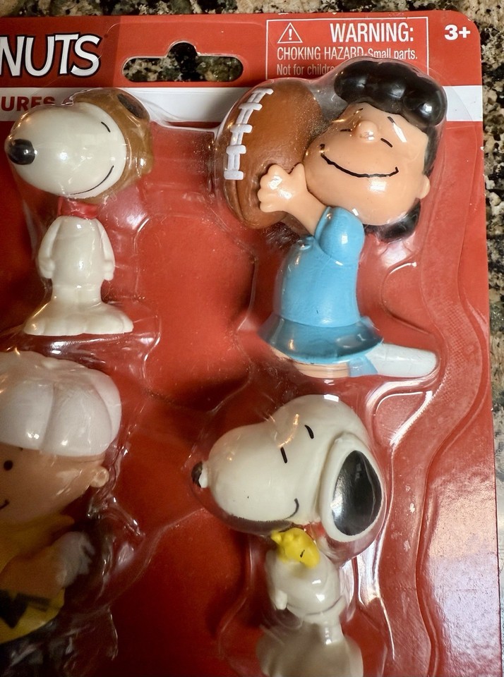 The Peanuts Gang Mini Figures (2002) Sports Theme - Figure Peanuts ...