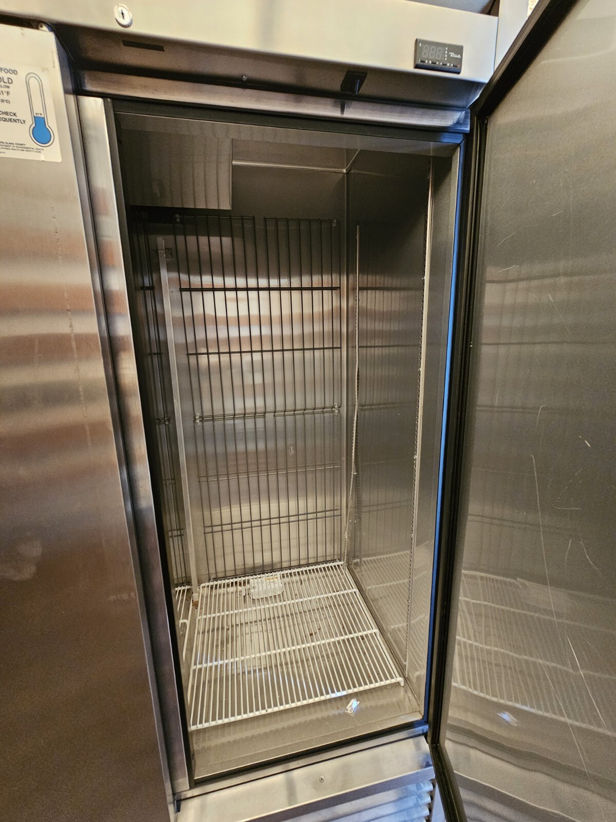 Scratch Dent True T-72F-HC 72cf 3 Solid Door Reach In Freezer ...