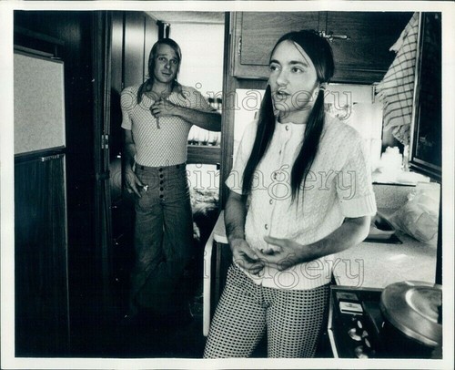 1974 Press Photo Circus Performers Mitzi & Ron Gill | eBay