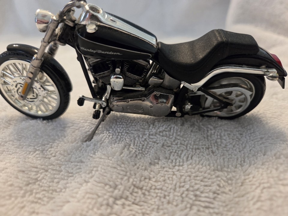 MAISTO HARLEY DAVIDSON FXSTD SOFTAIL DEUCE MOTORCYCLE 1:18 SCALE | eBay