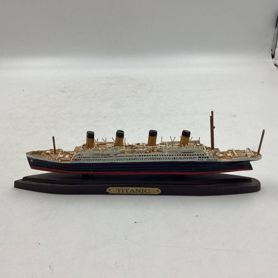 R.M.S Titanic Replica Model Ship - Allcraft - Boxed (C5) NS#8826 | eBay ...