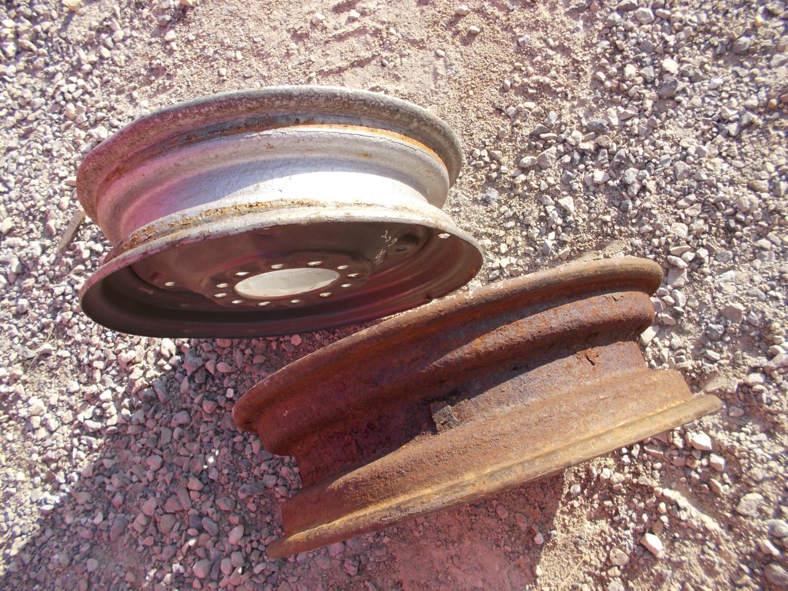 Universal front rims Ford Ferguson Farmall IH Tractor 16" x 4 1/4 ...