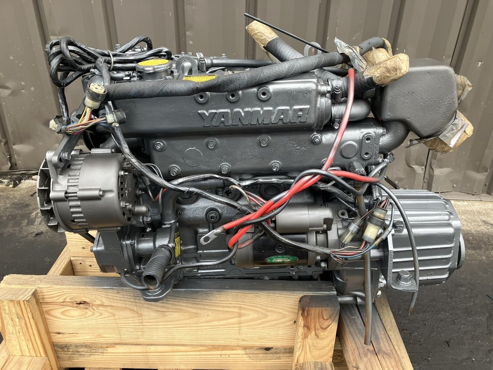 GOVERNMENT SURPLUS YANAMAR 4JHE MARINE DIESEL ENGINE W/ TRANSMISSION | eBay