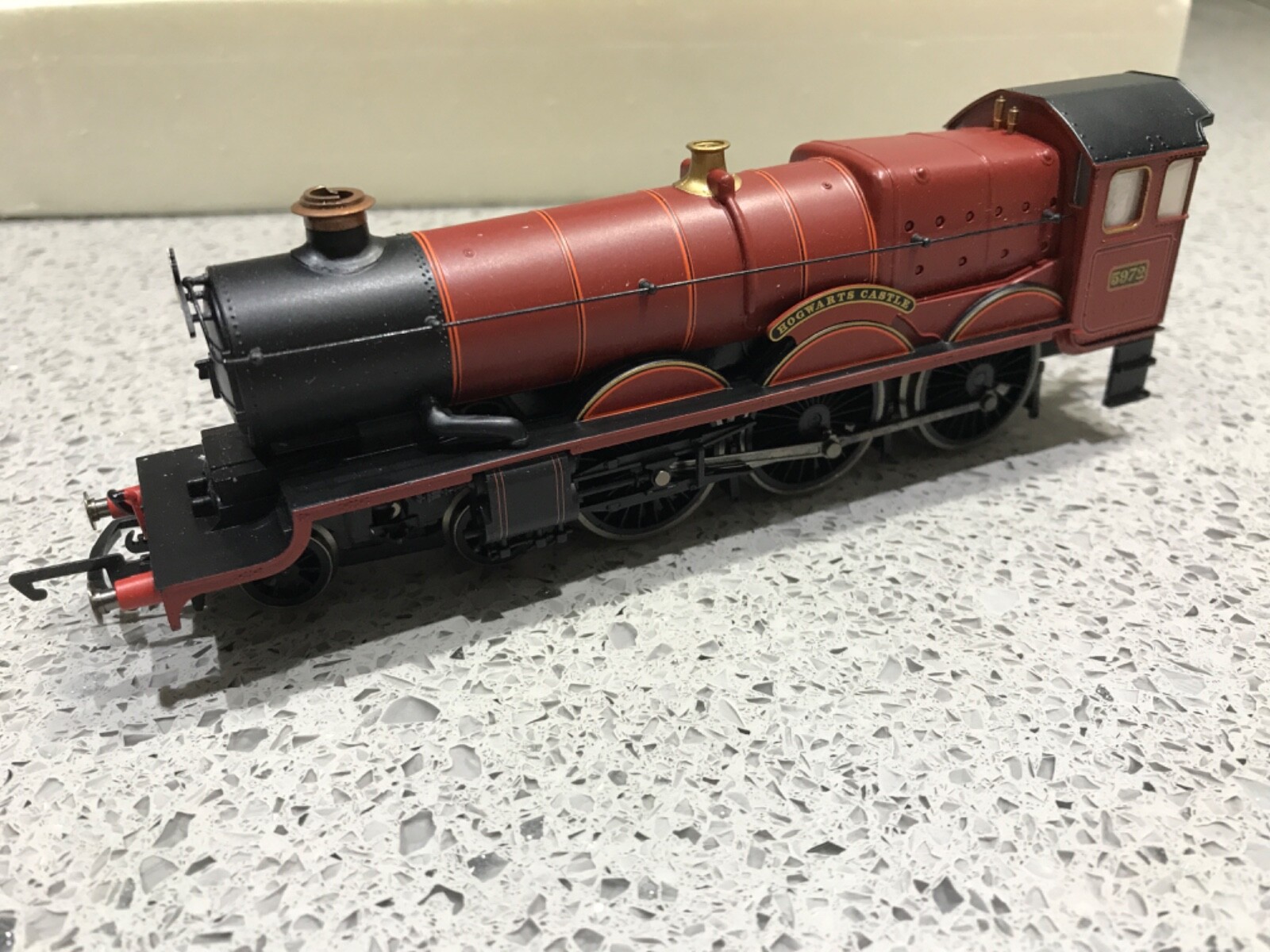 Hornby R2491 HARRY POTTER GOBLET OF FIRE Hogwarts Express 4-6-0 ...
