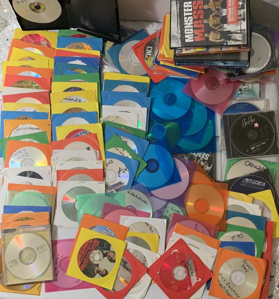 Mixed Lot of 147 Discs HP Invent CD-RW, Sony DVD-R, Maxell CD-R ...