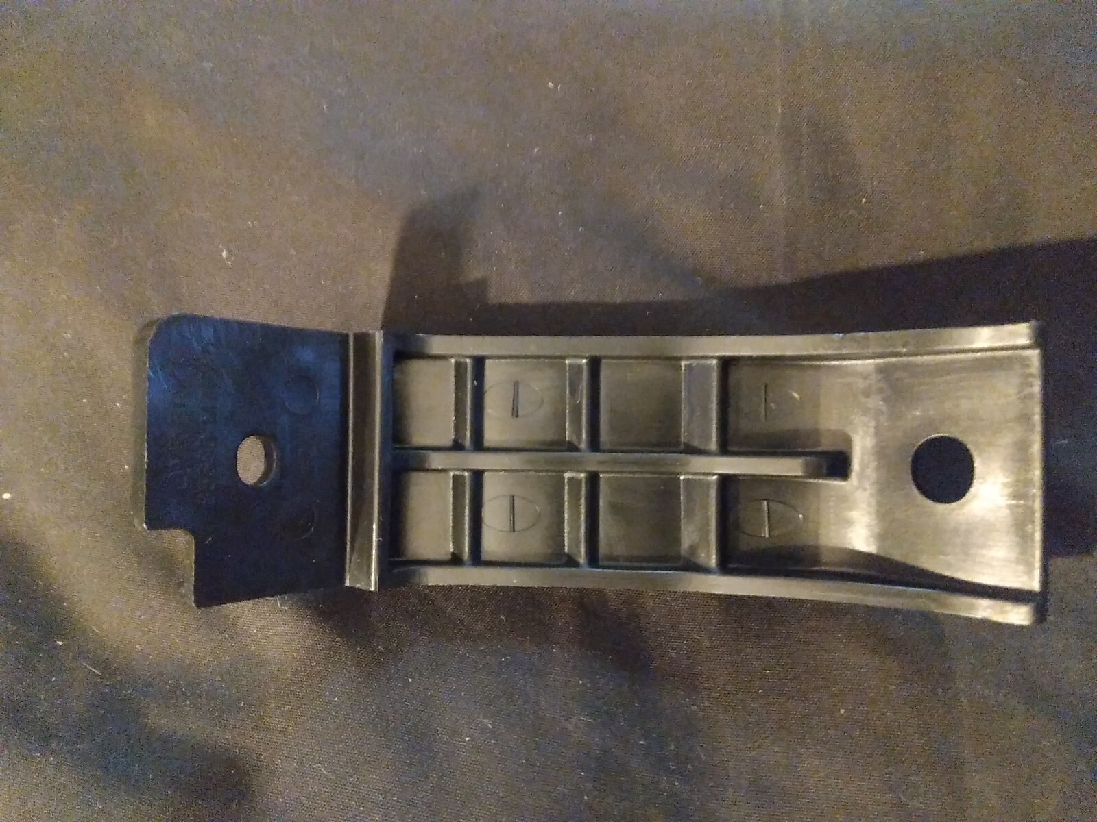 Genuine Kia OE Bracket-Rr Bumper Ra 86680-M7EA0 | eBay