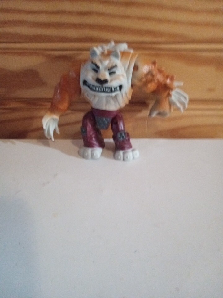 Teenage Mutant Ninja Turtles Dog Pound Posable TMNT Action Figure 2012 ...